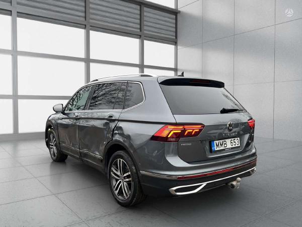 Grey Volkswagen Tiguan 2023 in Kaunas, with an engine capacity of 1.98 L and mileage of 89 thousand km for 17900 €, photo 3 on AUTOMOTO.COM.LV
