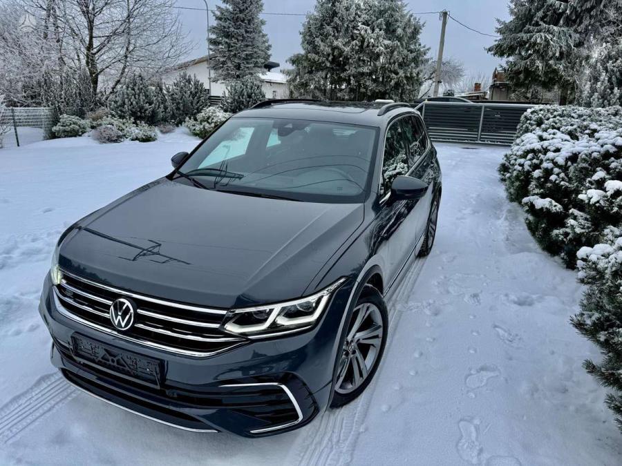 Pelēks Volkswagen Tiguan 2023 Kauņa, ar dzinēja tilpumu 1.97 L un nobraukumu 48 tūkst. km par 28500 €, foto 5 vietnē AUTOMOTO.COM.LV