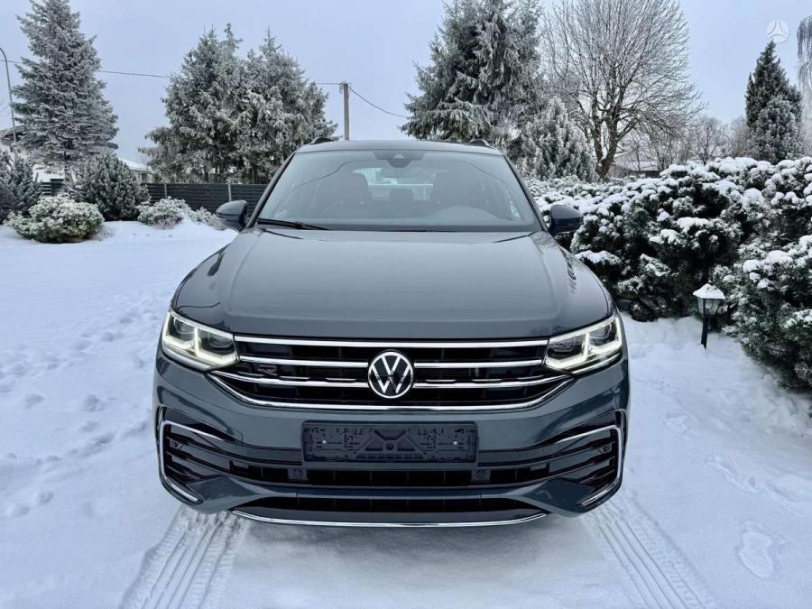 Pelēks Volkswagen Tiguan 2023 Kauņa, ar dzinēja tilpumu 1.97 L un nobraukumu 48 tūkst. km par 28500 €, foto 6 vietnē AUTOMOTO.COM.LV
