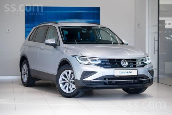 Grey Volkswagen Tiguan 2023 in Riga, with an engine capacity of 2.00 L and mileage of 68 thousand km for 22490 €, photo 2 on AUTOMOTO.COM.LV