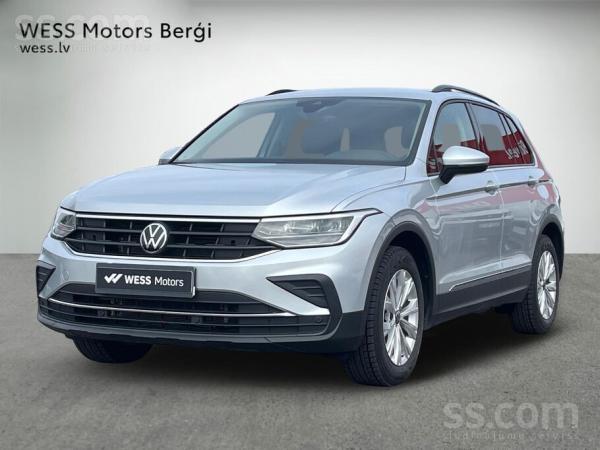 Grey Volkswagen Tiguan 2023 in Riga, with an engine capacity of 1.50 L and mileage of 62 thousand km for 26990 €, photo 1 on AUTOMOTO.COM.LV
