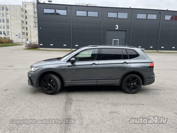 Pelēks Volkswagen Tiguan 2023 Tallina, ar dzinēja tilpumu 2.00 L un nobraukumu 70 tūkst. km par 30500 €, foto 1 vietnē AUTOMOTO.COM.LV