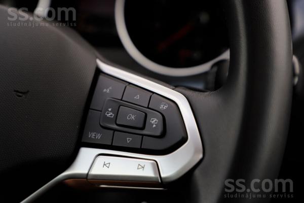 Grey Volkswagen Tiguan 2023 in Tukums, with an engine capacity of 2.00 L and mileage of 157 thousand km for 23700 €, photo 9 on AUTOMOTO.COM.LV