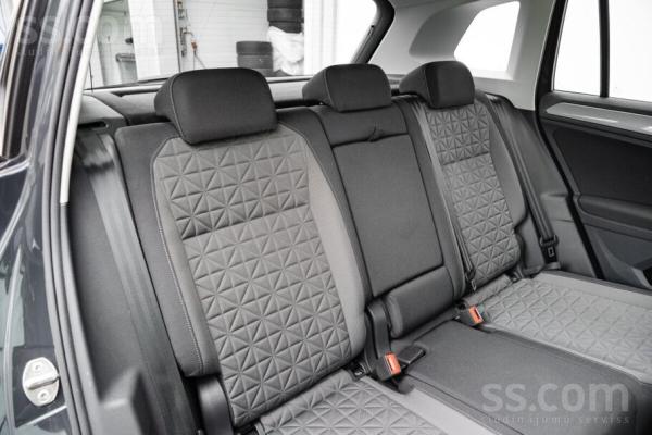 Pelēks Volkswagen Tiguan 2023 Rīga, ar dzinēja tilpumu 2.00 L un nobraukumu 36 tūkst. km par 26900 €, foto 7 vietnē AUTOMOTO.COM.LV
