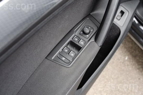 Pelēks Volkswagen Tiguan 2023 Rīga, ar dzinēja tilpumu 2.00 L un nobraukumu 36 tūkst. km par 26900 €, foto 9 vietnē AUTOMOTO.COM.LV