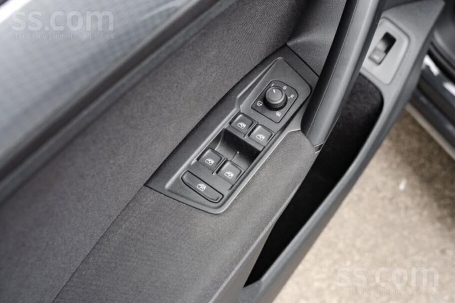 Pelēks Volkswagen Tiguan 2023 Rīga, ar dzinēja tilpumu 2.00 L un nobraukumu 36 tūkst. km par 26900 €, foto 10 vietnē AUTOMOTO.COM.LV