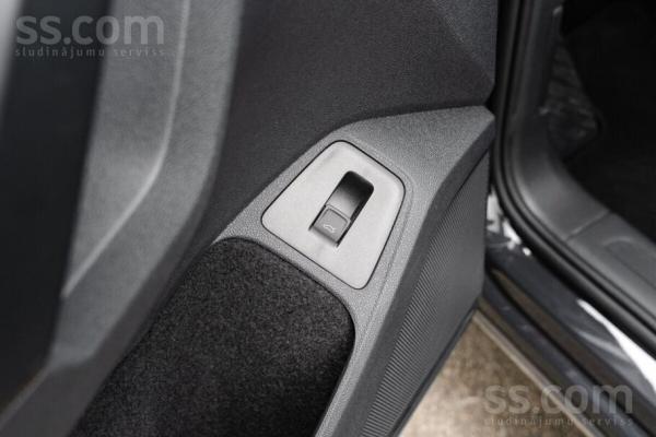 Pelēks Volkswagen Tiguan 2023 Rīga, ar dzinēja tilpumu 2.00 L un nobraukumu 36 tūkst. km par 26900 €, foto 10 vietnē AUTOMOTO.COM.LV