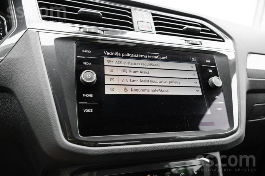 Pelēks Volkswagen Tiguan 2023 Rīga, ar dzinēja tilpumu 2.00 L un nobraukumu 36 tūkst. km par 26900 €, foto 20 vietnē AUTOMOTO.COM.LV