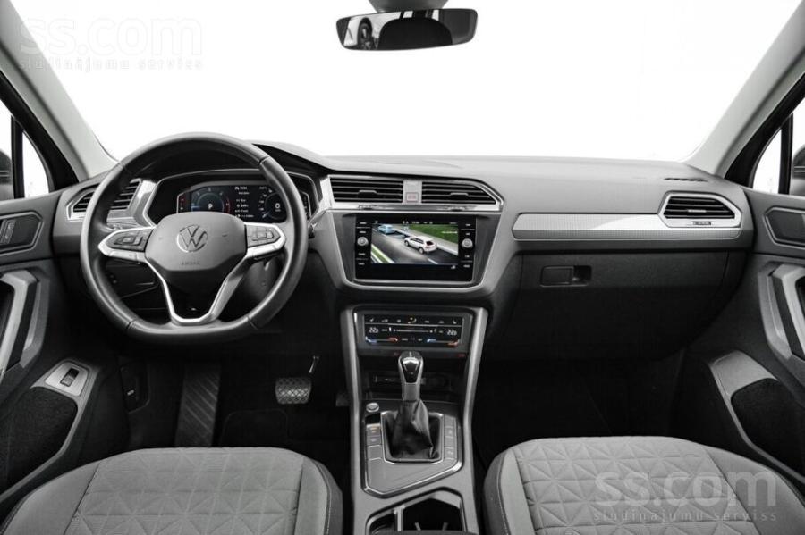 Pelēks Volkswagen Tiguan 2023 Rīga, ar dzinēja tilpumu 2.00 L un nobraukumu 36 tūkst. km par 26900 €, foto 27 vietnē AUTOMOTO.COM.LV