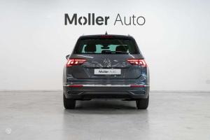 Pelēks Volkswagen Tiguan 2023 Viļņa, ar dzinēja tilpumu 1.50 L un nobraukumu 93 tūkst. km par 22500 €, foto 7 vietnē AUTOMOTO.COM.LV