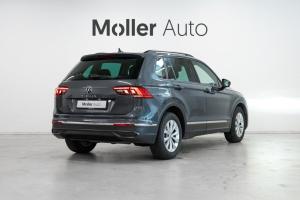 Grey Volkswagen Tiguan 2023 in Vilnius, with an engine capacity of 1.50 L and mileage of 93 thousand km for 22500 €, photo 8 on AUTOMOTO.COM.LV