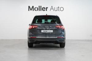 Grey Volkswagen Tiguan 2023 in Vilnius, with an engine capacity of 1.50 L and mileage of 93 thousand km for 22500 €, photo 11 on AUTOMOTO.COM.LV