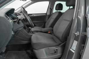 Grey Volkswagen Tiguan 2023 in Vilnius, with an engine capacity of 1.50 L and mileage of 93 thousand km for 22500 €, photo 12 on AUTOMOTO.COM.LV