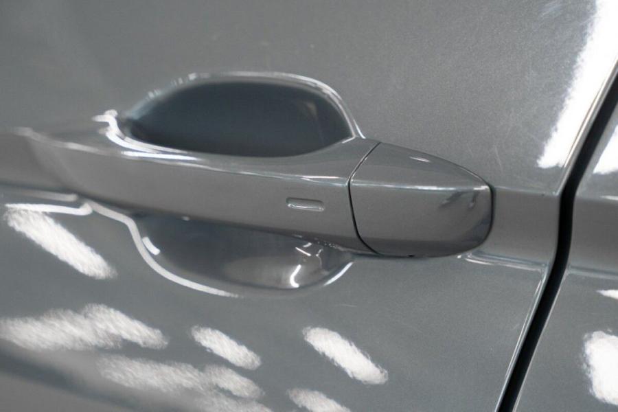 Grey Volkswagen Tiguan 2023 in Vilnius, with an engine capacity of 1.50 L and mileage of 93 thousand km for 22500 €, photo 25 on AUTOMOTO.COM.LV