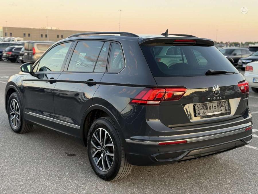 Pelēks Volkswagen Tiguan 2023 Viļņa, ar dzinēja tilpumu 1.40 L un nobraukumu 184 tūkst. km par 19799 €, foto 15 vietnē AUTOMOTO.COM.LV
