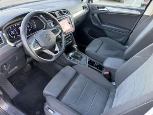 Pelēks Volkswagen Tiguan 2023 Viļņa, ar dzinēja tilpumu 1.40 L un nobraukumu 184 tūkst. km par 19799 €, foto 19 vietnē AUTOMOTO.COM.LV