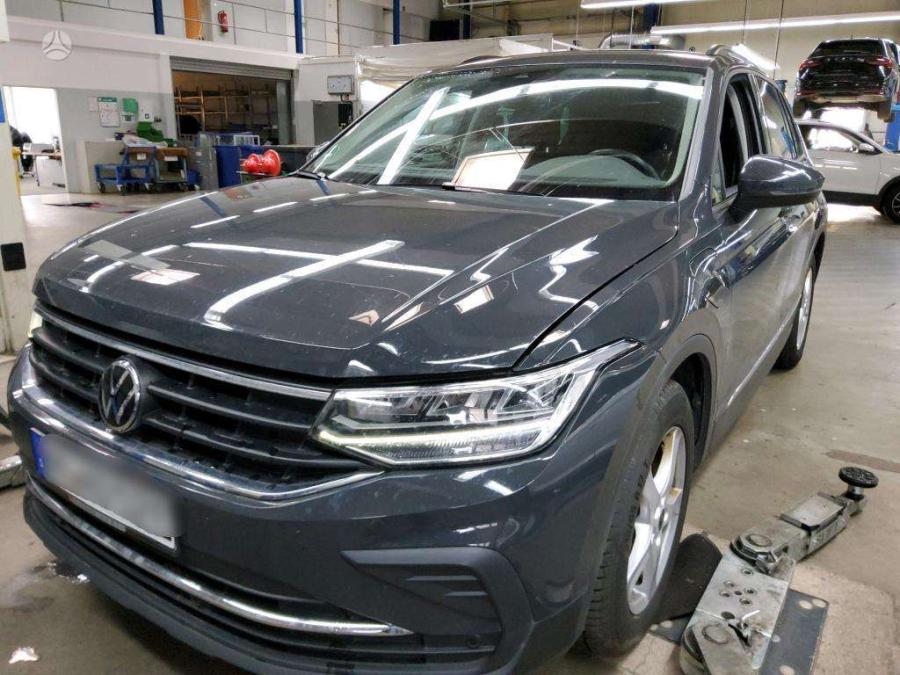 Pelēks Volkswagen Tiguan 2023 Viļņa, ar dzinēja tilpumu 1.40 L un nobraukumu 184 tūkst. km par 19799 €, foto 37 vietnē AUTOMOTO.COM.LV