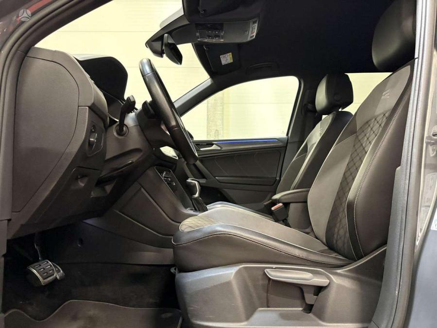 Pelēks Volkswagen Tiguan 2023 Viļņa, ar dzinēja tilpumu 1.97 L un nobraukumu 90 tūkst. km par 27700 €, foto 14 vietnē AUTOMOTO.COM.LV