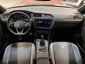 Pelēks Volkswagen Tiguan 2023 Viļņa, ar dzinēja tilpumu 1.97 L un nobraukumu 90 tūkst. km par 27700 €, foto 18 vietnē AUTOMOTO.COM.LV