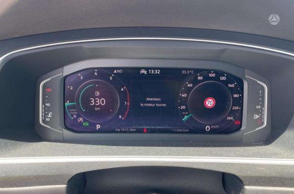 Grey Volkswagen Tiguan 2023 in Vilnius, with an engine capacity of 1.50 L and mileage of 116 thousand km for 20390 €, photo 7 on AUTOMOTO.COM.LV