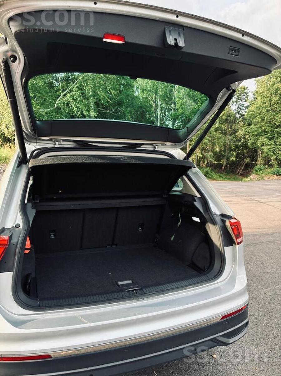 Pelēks Volkswagen Tiguan 2023 Valka, ar dzinēja tilpumu 1.50 L un nobraukumu 99 tūkst. km par 26450 €, foto 8 vietnē AUTOMOTO.COM.LV