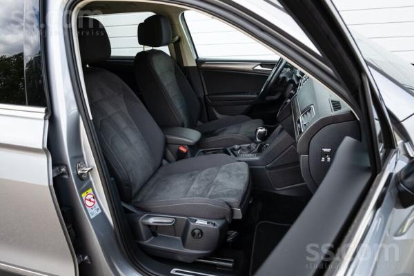 Grey Volkswagen Tiguan 2023 in Riga, with an engine capacity of 2.00 L and mileage of 108 thousand km for 28450 €, photo 7 on AUTOMOTO.COM.LV
