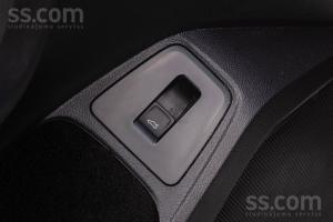 Grey Volkswagen Tiguan 2023 in Riga, with an engine capacity of 2.00 L and mileage of 108 thousand km for 28450 €, photo 21 on AUTOMOTO.COM.LV