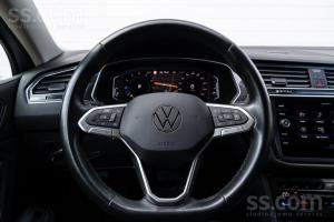 Grey Volkswagen Tiguan 2023 in Riga, with an engine capacity of 2.00 L and mileage of 108 thousand km for 28450 €, photo 23 on AUTOMOTO.COM.LV