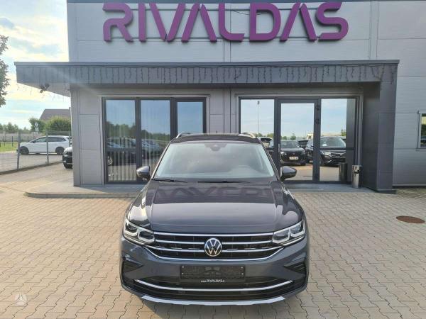 Grey Volkswagen Tiguan 2023 in Siauliai, with an engine capacity of 1.40 L and mileage of 172 thousand km for 21990 €, photo 1 on AUTOMOTO.COM.LV