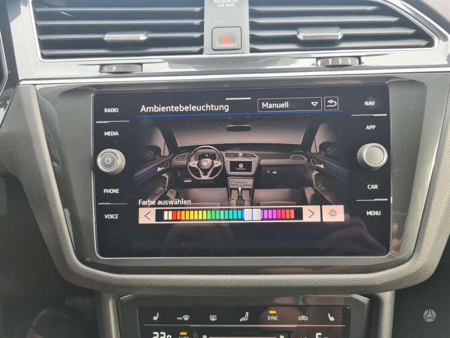 Grey Volkswagen Tiguan 2023 in Siauliai, with an engine capacity of 1.40 L and mileage of 172 thousand km for 21990 €, photo 27 on AUTOMOTO.COM.LV