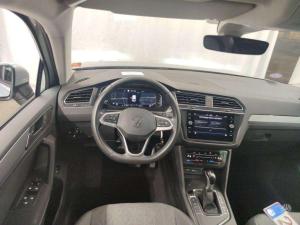 Grey Volkswagen Tiguan 2023 in Vilnius, with an engine capacity of 1.50 L and mileage of 199 thousand km for 20330 €, photo 9 on AUTOMOTO.COM.LV