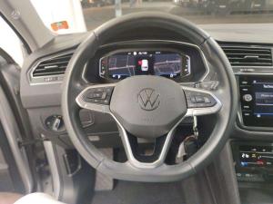 Grey Volkswagen Tiguan 2023 in Vilnius, with an engine capacity of 1.50 L and mileage of 199 thousand km for 20330 €, photo 10 on AUTOMOTO.COM.LV