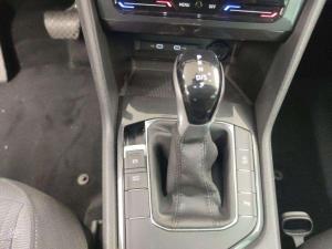 Grey Volkswagen Tiguan 2023 in Vilnius, with an engine capacity of 1.50 L and mileage of 199 thousand km for 20330 €, photo 15 on AUTOMOTO.COM.LV