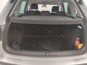 Grey Volkswagen Tiguan 2023 in Vilnius, with an engine capacity of 1.50 L and mileage of 199 thousand km for 20330 €, photo 17 on AUTOMOTO.COM.LV