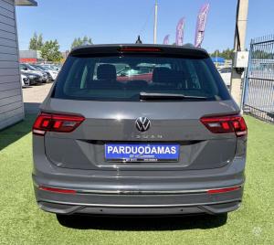 Grey Volkswagen Tiguan 2023 in Panevezys, with an engine capacity of 1.97 L and mileage of 134 thousand km for 20500 €, photo 7 on AUTOMOTO.COM.LV