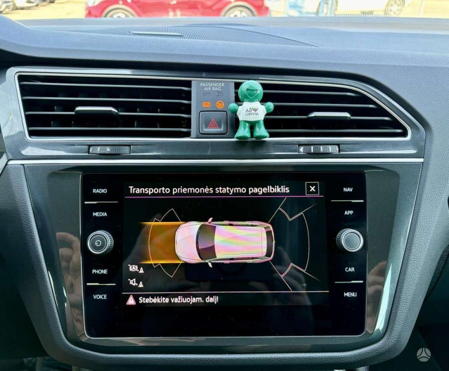 Grey Volkswagen Tiguan 2023 in Panevezys, with an engine capacity of 1.97 L and mileage of 134 thousand km for 20500 €, photo 18 on AUTOMOTO.COM.LV