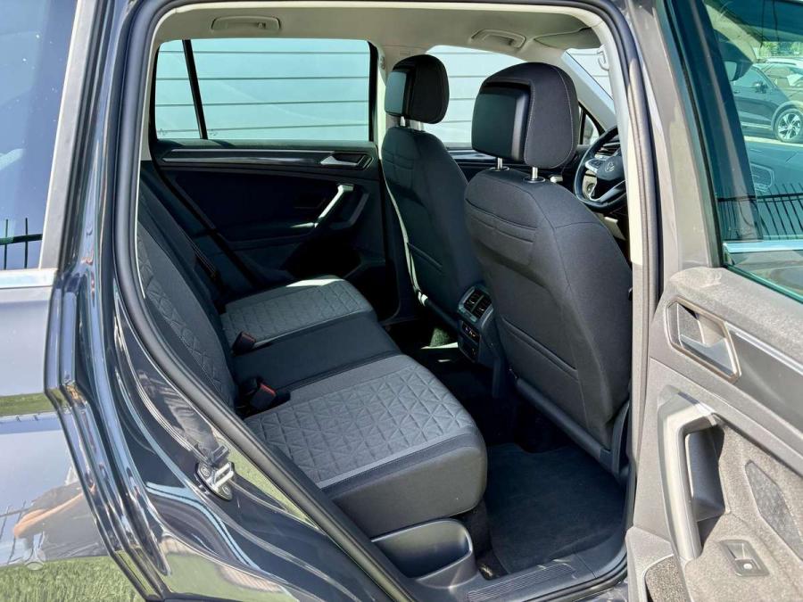 Grey Volkswagen Tiguan 2023 in Panevezys, with an engine capacity of 1.97 L and mileage of 134 thousand km for 20500 €, photo 22 on AUTOMOTO.COM.LV