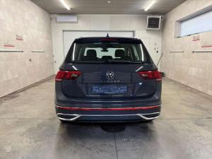 Grey Volkswagen Tiguan 2023 in Marijampole, with an engine capacity of 1.50 L and mileage of 90 thousand km for 26015 €, photo 6 on AUTOMOTO.COM.LV