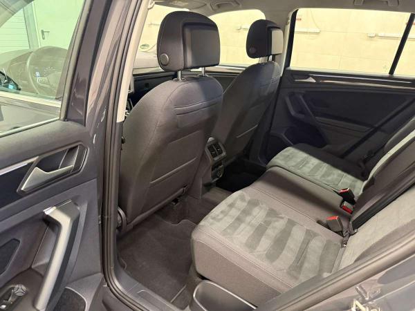 Grey Volkswagen Tiguan 2023 in Marijampole, with an engine capacity of 1.50 L and mileage of 90 thousand km for 26015 €, photo 10 on AUTOMOTO.COM.LV