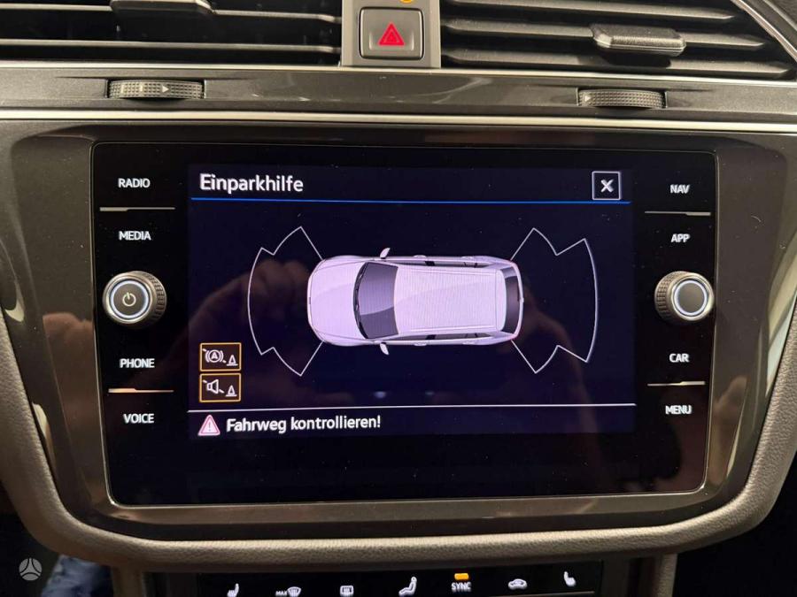 Grey Volkswagen Tiguan 2023 in Marijampole, with an engine capacity of 1.50 L and mileage of 90 thousand km for 26015 €, photo 16 on AUTOMOTO.COM.LV