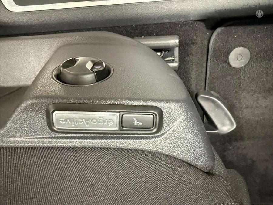 Grey Volkswagen Tiguan 2023 in Marijampole, with an engine capacity of 1.50 L and mileage of 90 thousand km for 26015 €, photo 22 on AUTOMOTO.COM.LV