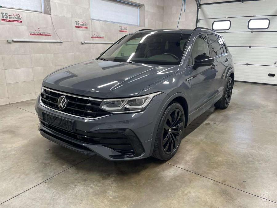 Grey Volkswagen Tiguan 2023 in Marijampole, with an engine capacity of 1.50 L and mileage of 157 thousand km for 26499 €, photo 1 on AUTOMOTO.COM.LV