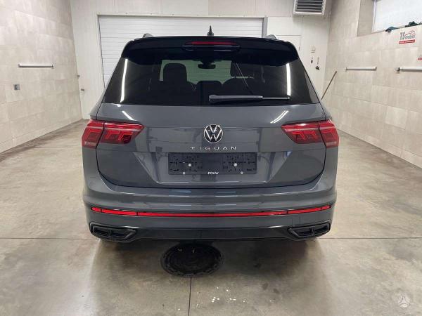 Grey Volkswagen Tiguan 2023 in Marijampole, with an engine capacity of 1.50 L and mileage of 157 thousand km for 26499 €, photo 6 on AUTOMOTO.COM.LV