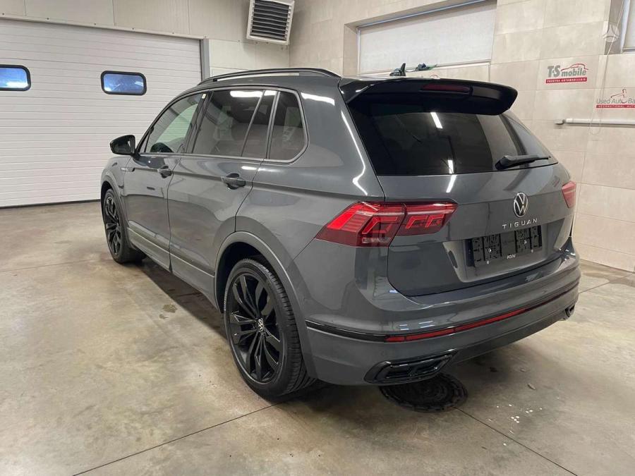 Grey Volkswagen Tiguan 2023 in Marijampole, with an engine capacity of 1.50 L and mileage of 157 thousand km for 26499 €, photo 7 on AUTOMOTO.COM.LV