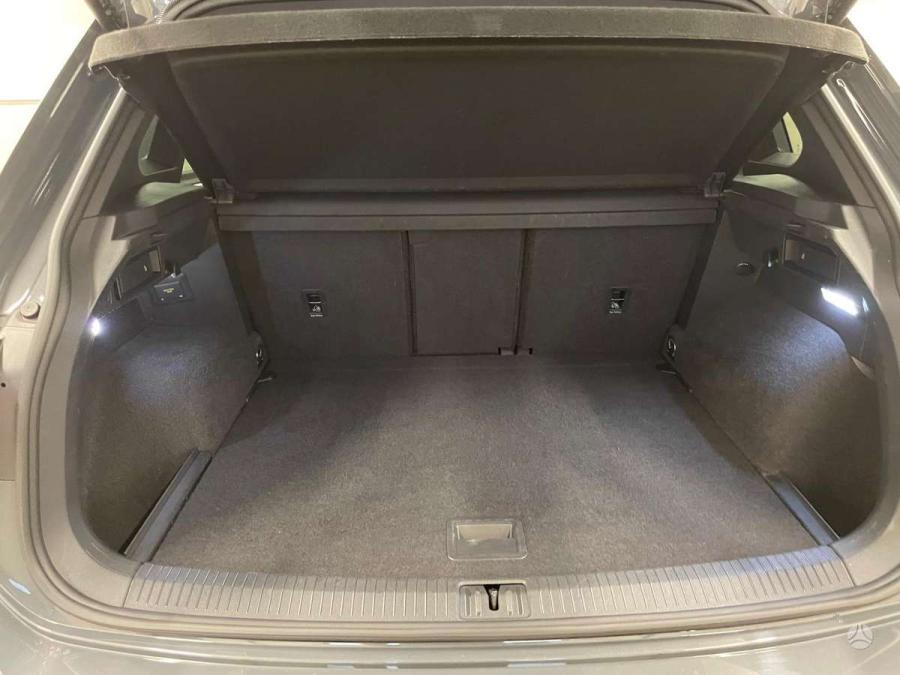 Grey Volkswagen Tiguan 2023 in Marijampole, with an engine capacity of 1.50 L and mileage of 157 thousand km for 26499 €, photo 13 on AUTOMOTO.COM.LV