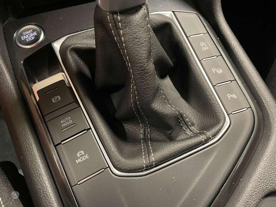 Grey Volkswagen Tiguan 2023 in Marijampole, with an engine capacity of 1.50 L and mileage of 157 thousand km for 26499 €, photo 18 on AUTOMOTO.COM.LV