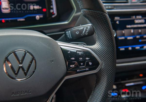 Pelēks Volkswagen Tiguan 2023 Rīga, ar dzinēja tilpumu 2.00 L un nobraukumu 59 tūkst. km par 32500 €, foto 11 vietnē AUTOMOTO.COM.LV