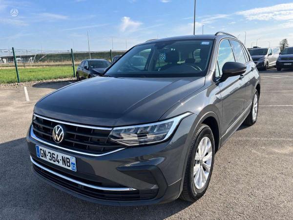 Grey Volkswagen Tiguan 2023 in Marijampole, with an engine capacity of 1.50 L and mileage of 173 thousand km for 19602 €, photo 1 on AUTOMOTO.COM.LV