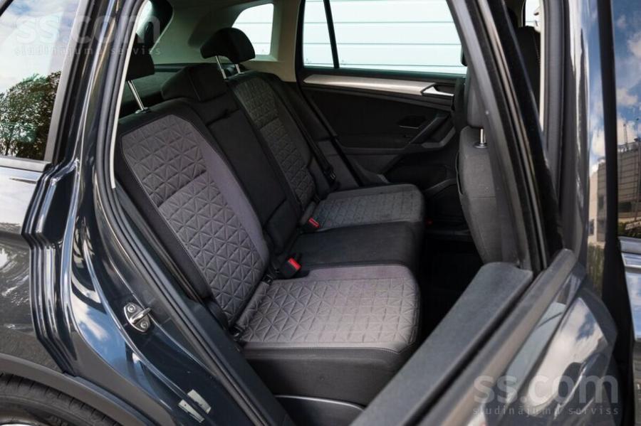 Pelēks Volkswagen Tiguan 2023 Rīga, ar dzinēja tilpumu 1.50 L un nobraukumu 176 tūkst. km par 18950 €, foto 8 vietnē AUTOMOTO.COM.LV