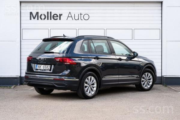 Volkswagen Tiguan 2023 Rīga vietnē Pelēks Volkswagen Tiguan 2023 Rīga, ar dzinēja tilpumu 1.50 L un nobraukumu 176 tūkst. km par 18950 €, foto 4 vietnē AUTOMOTO.COM.LV